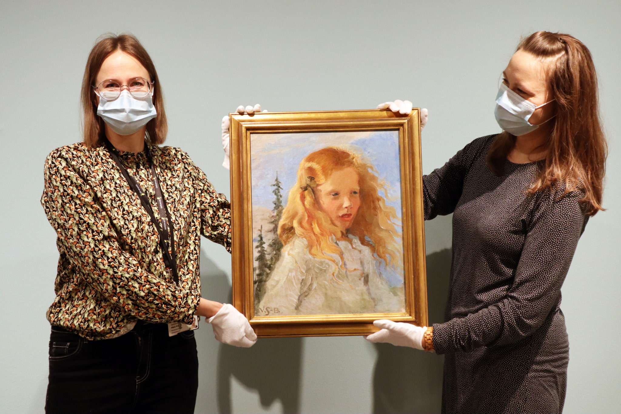 Tyven meri ja turkoosi taivas löytyvät Järvenpään taidemuseosta